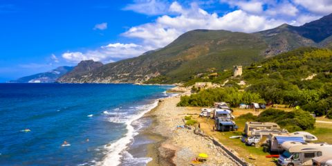 Les meilleurs endroits pour vos vacances camping en Corse - Destination ...